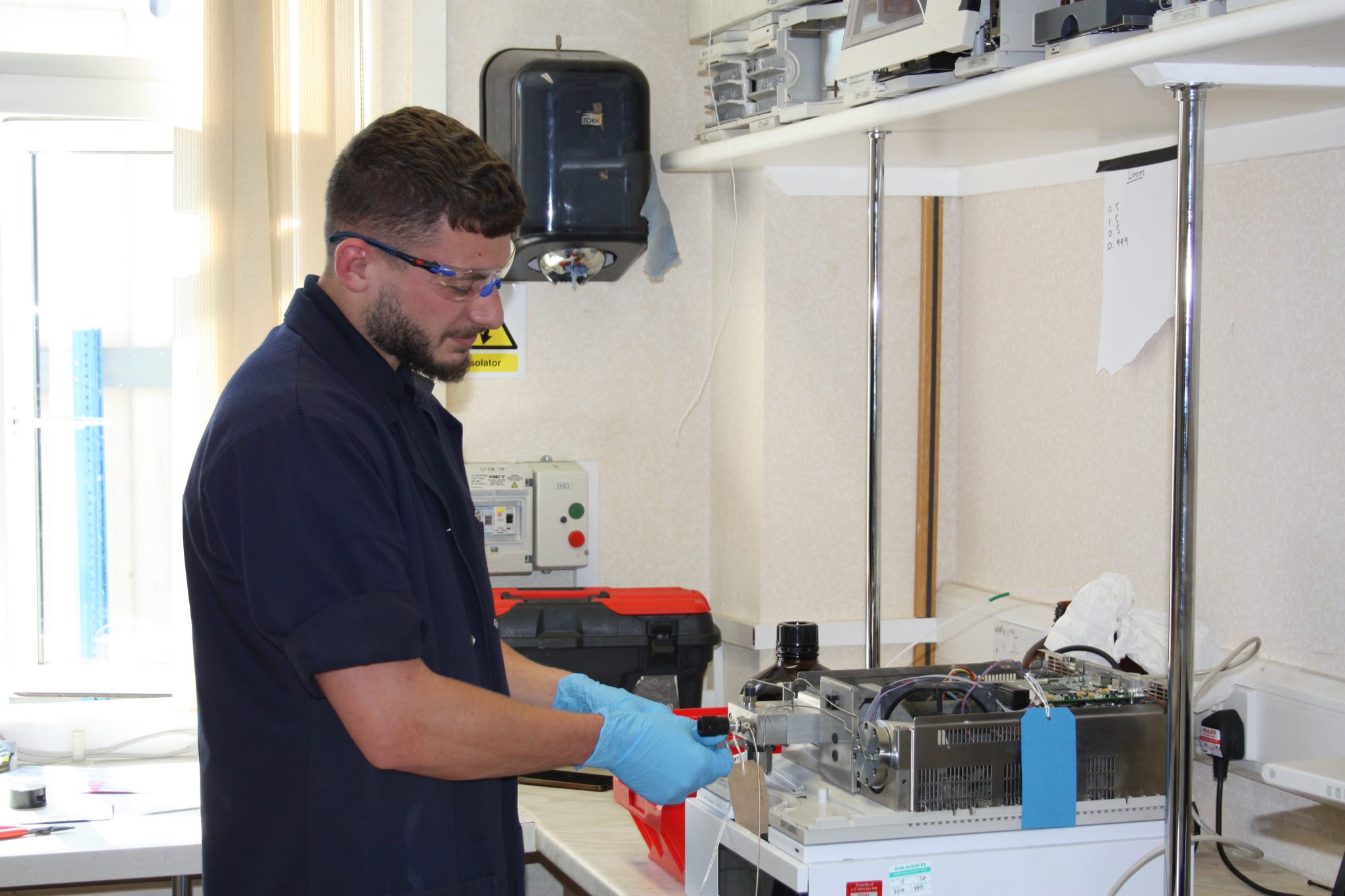 The Benefits of Using Refurbished Parts in Your Lab - LC Services