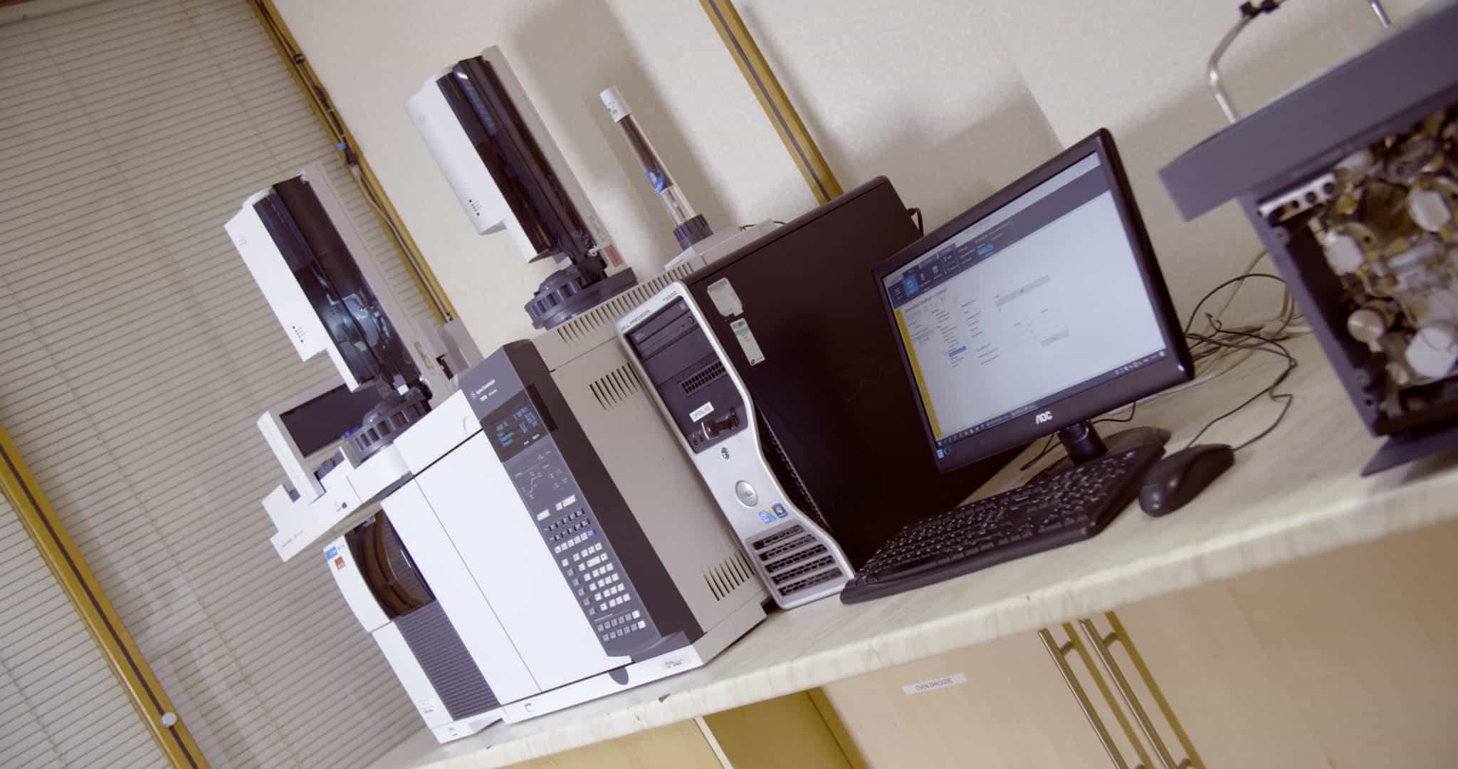 Understanding Chromatography - How does HPLC work to separate ...