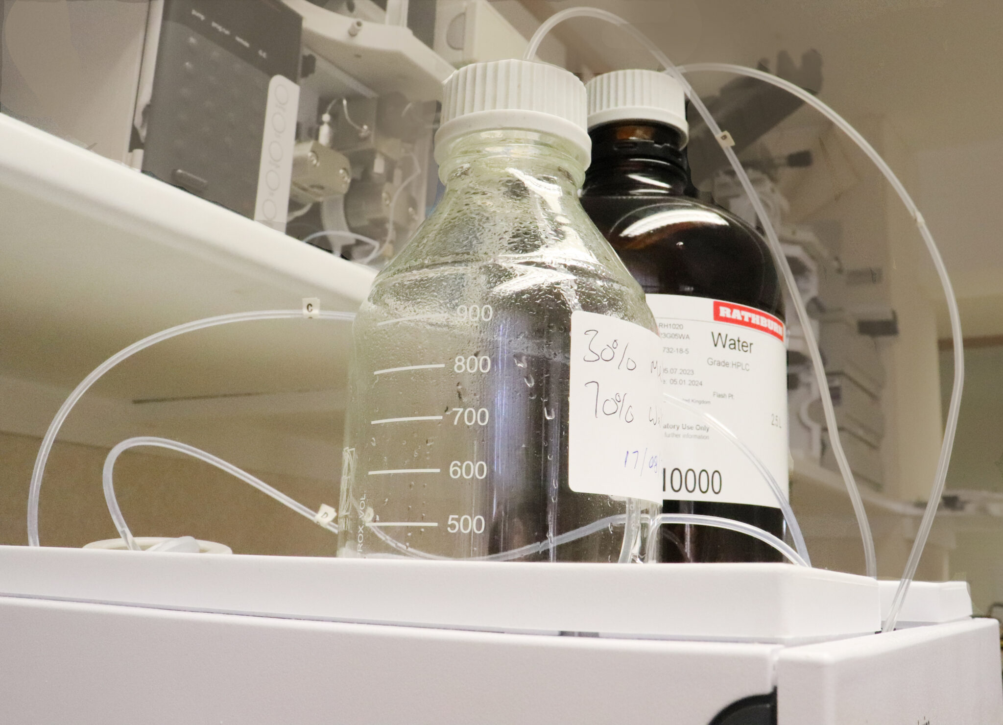 What to look out for when cleaning your HPLC system